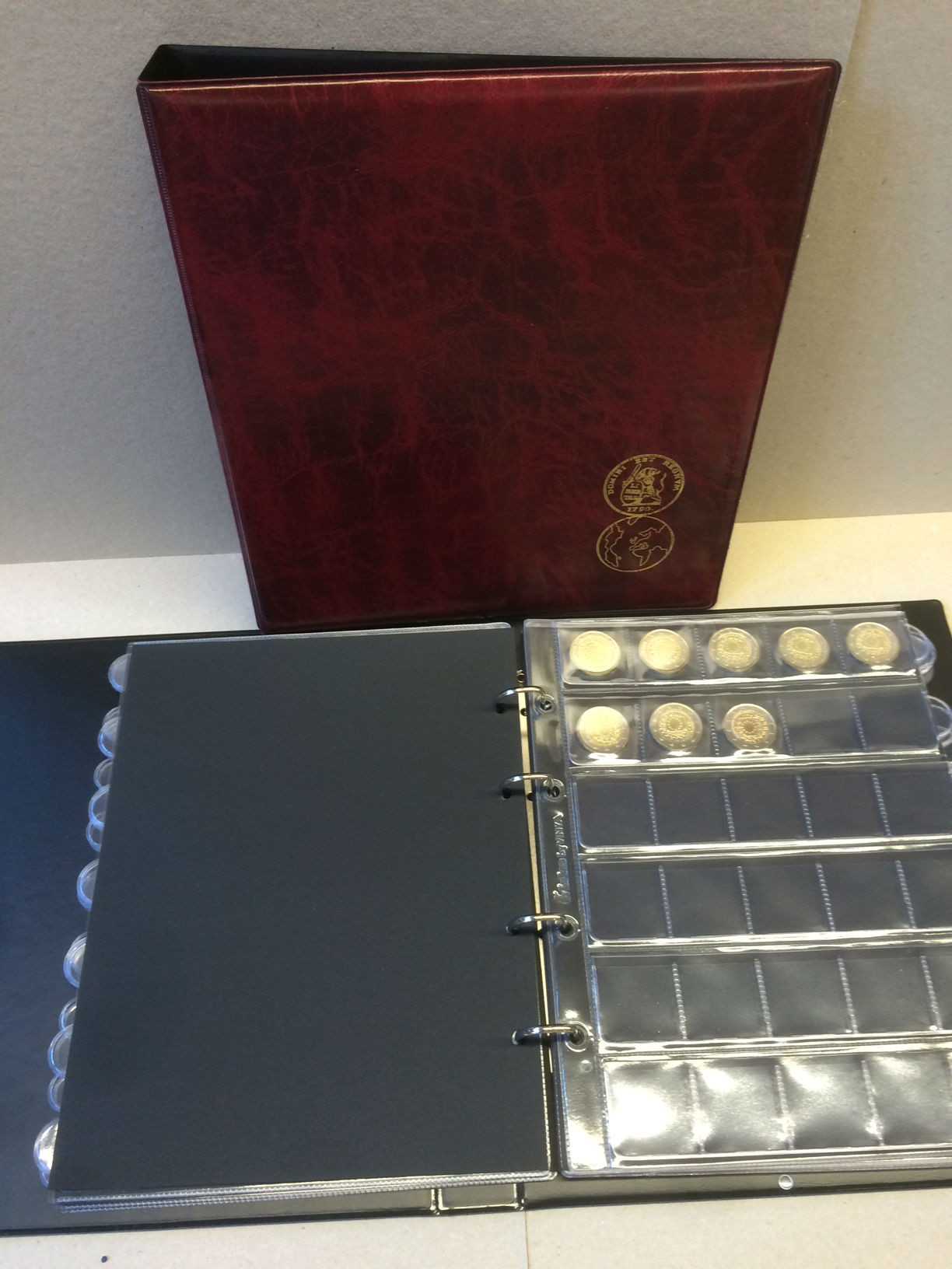 LUKOS/VINYA album voor 2€-munten met 10 bladen